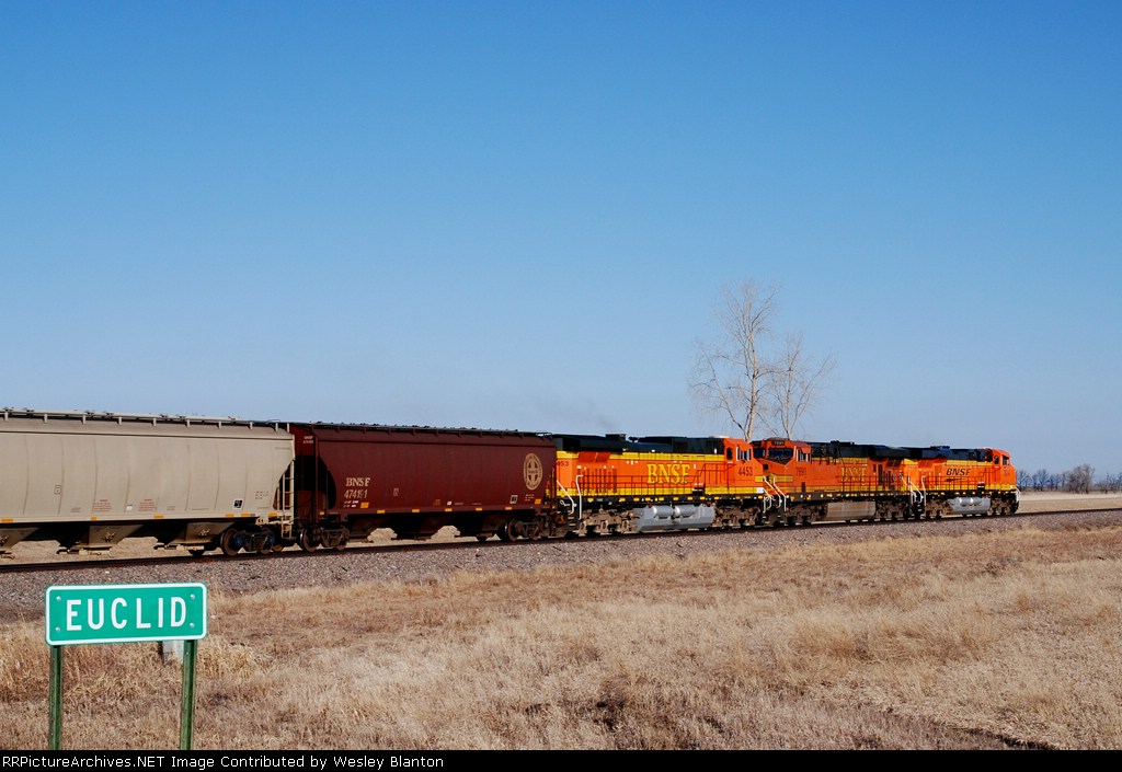 BNSF 4453